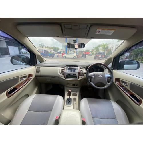 Mobil Toyota Kijang Innova Diesel 2014 Silver Seken Siap Pakai di ...