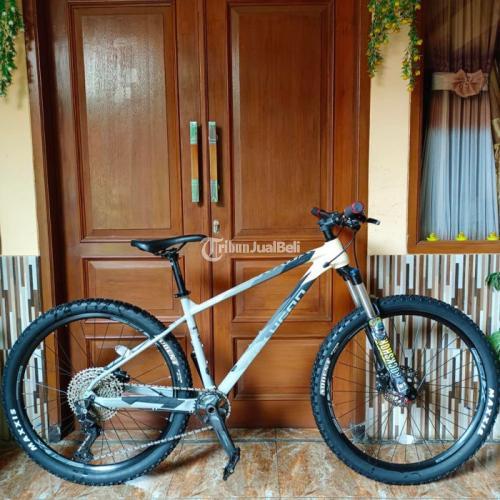 Sepeda Polygon Xtrada 6 2021 M 27,5 Cream Bekas Full Standar Normal Mulus di Bandung - Tribun ...