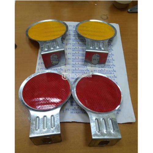 Pemantul Lampu Reflektif Tanda Jalan Raya, Guardrail Refletor di ...