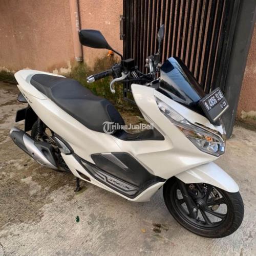 Motor Honda PCX Non ABS 2020 Putih Seken Low KM Pajak Panjang di Depok ...