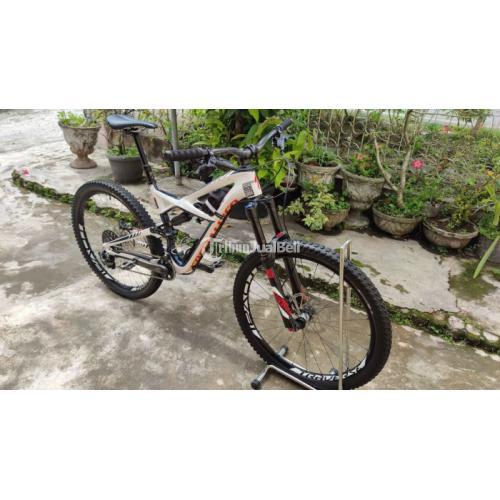 Sepeda Specialized Enduro Expert Frame Size M Carbon Bekas Mulus Normal ...