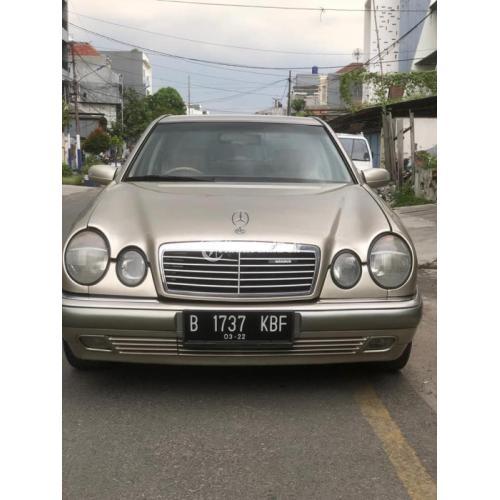 Mobil MercedesdiBenz e320 1997 Surat Lengkap Normal Mesin Sehat di ...