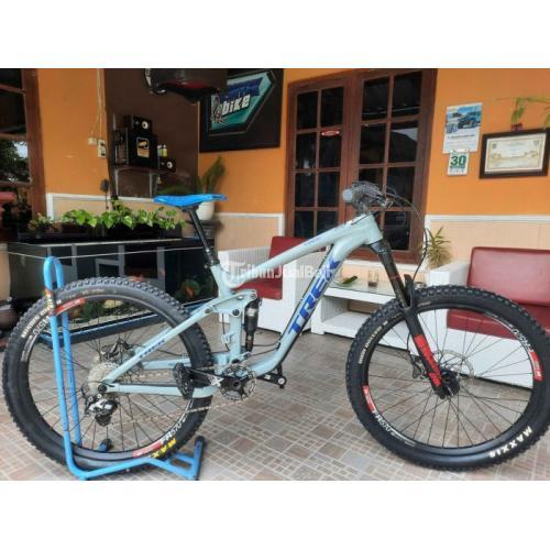 Sepeda Trek Slash 27,5 Size M Bekas Normal Mulus Siap Gowes Harga Nego ...