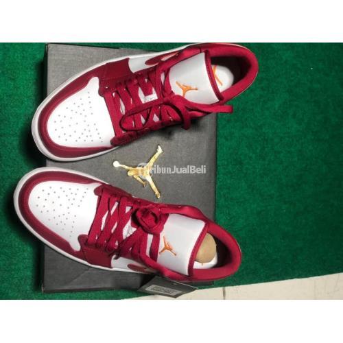 Sepatu Sneakers Air Jordan Cardinal Red Low Size 42 BNIB Original di ...