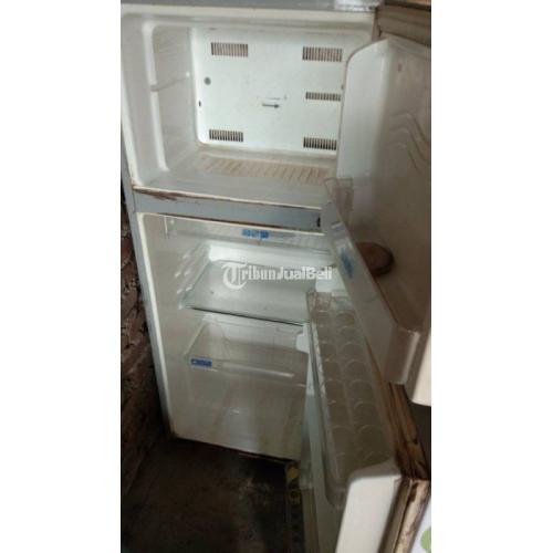 Kulkas 2 Pintu Merek Sharp Bekas Siap Pakai Harga Terjangkau di Nganjuk ...