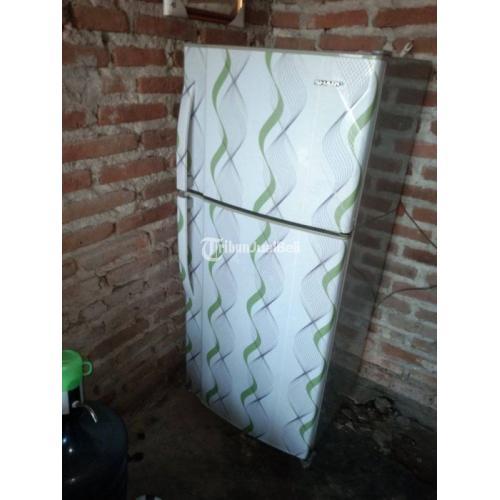 Kulkas 2 Pintu Merek Sharp Bekas Siap Pakai Harga Terjangkau di Nganjuk ...