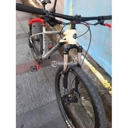 Sepeda MTB Polygon Xtrada 6 2021 Bekas Upgrade Ban Maxxis Aedent di Bandung - Tribun JualBeli