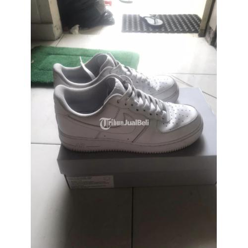 Sepatu Sneakers Nike Air Force 1 Fresh White Size US 9.5 / EUR 43 Second di Malang - Tribun JualBeli