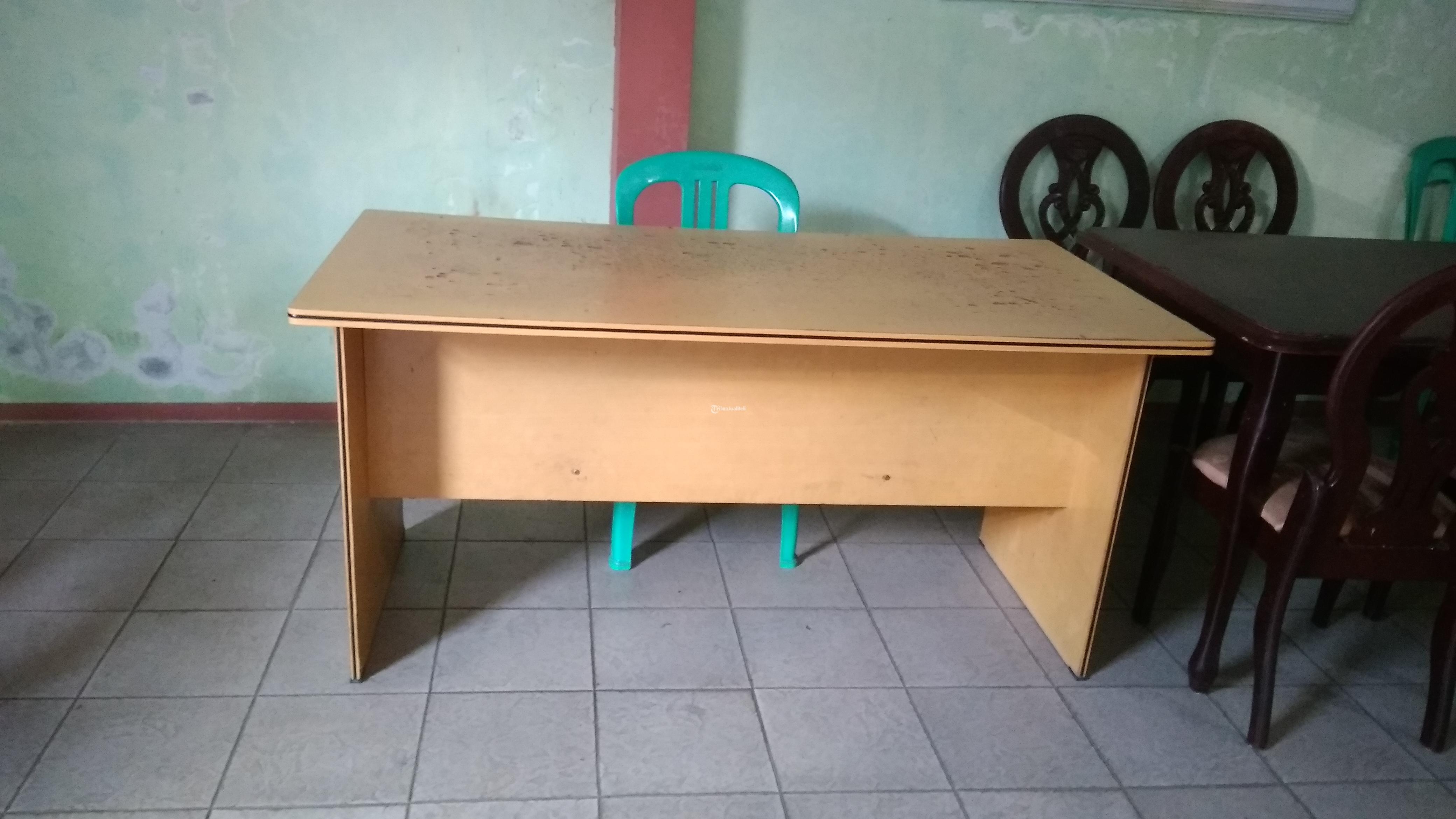 Meja Makan dan Meja Kantor Bekas Siap Pakai di Cianjur - Tribun JualBeli