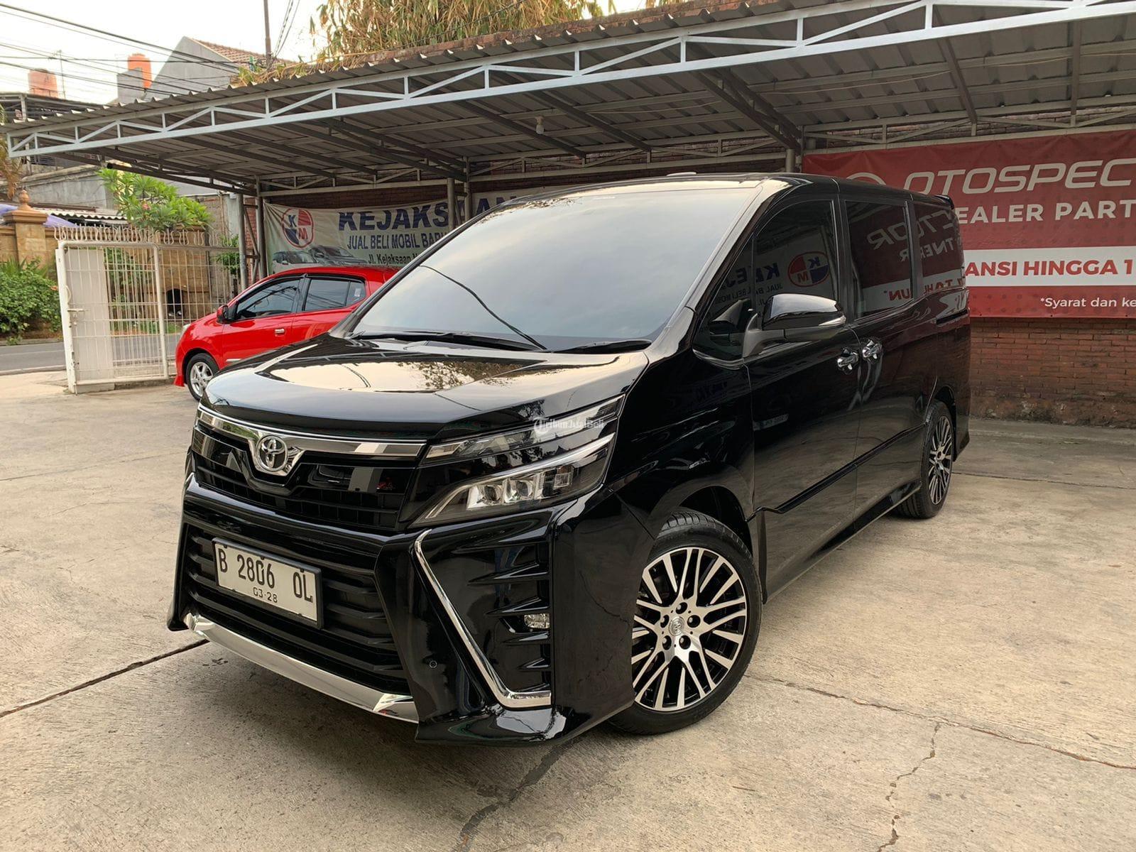 Mobil Toyota Voxy 20cc Automatic Th 2018 Hitam Bekas Low KM di Jakarta ...