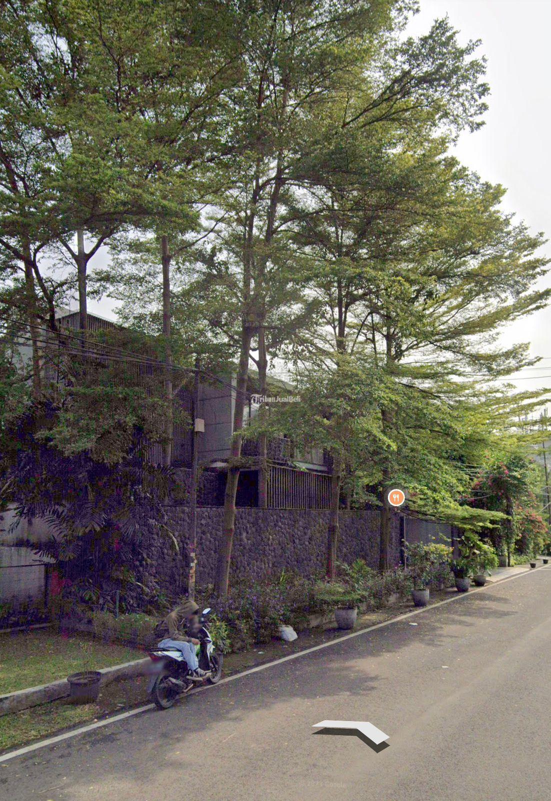 Dijual Rumah 2 Lantai Bagus Unfurnished SHM di Patal Senayan di Jakarta ...