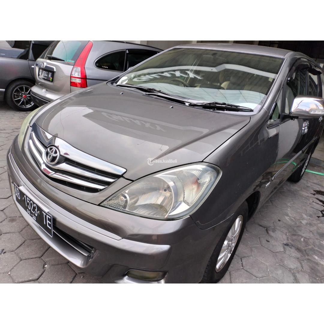 Mobil Toyota Kijang Innova V Matic Bensin 2010 Bekas Siap Pakai di ...