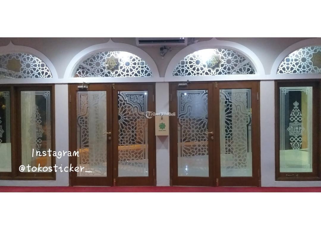 Sticker Kaligrafi Kaca Masjid di Kudus - Tribun JualBeli