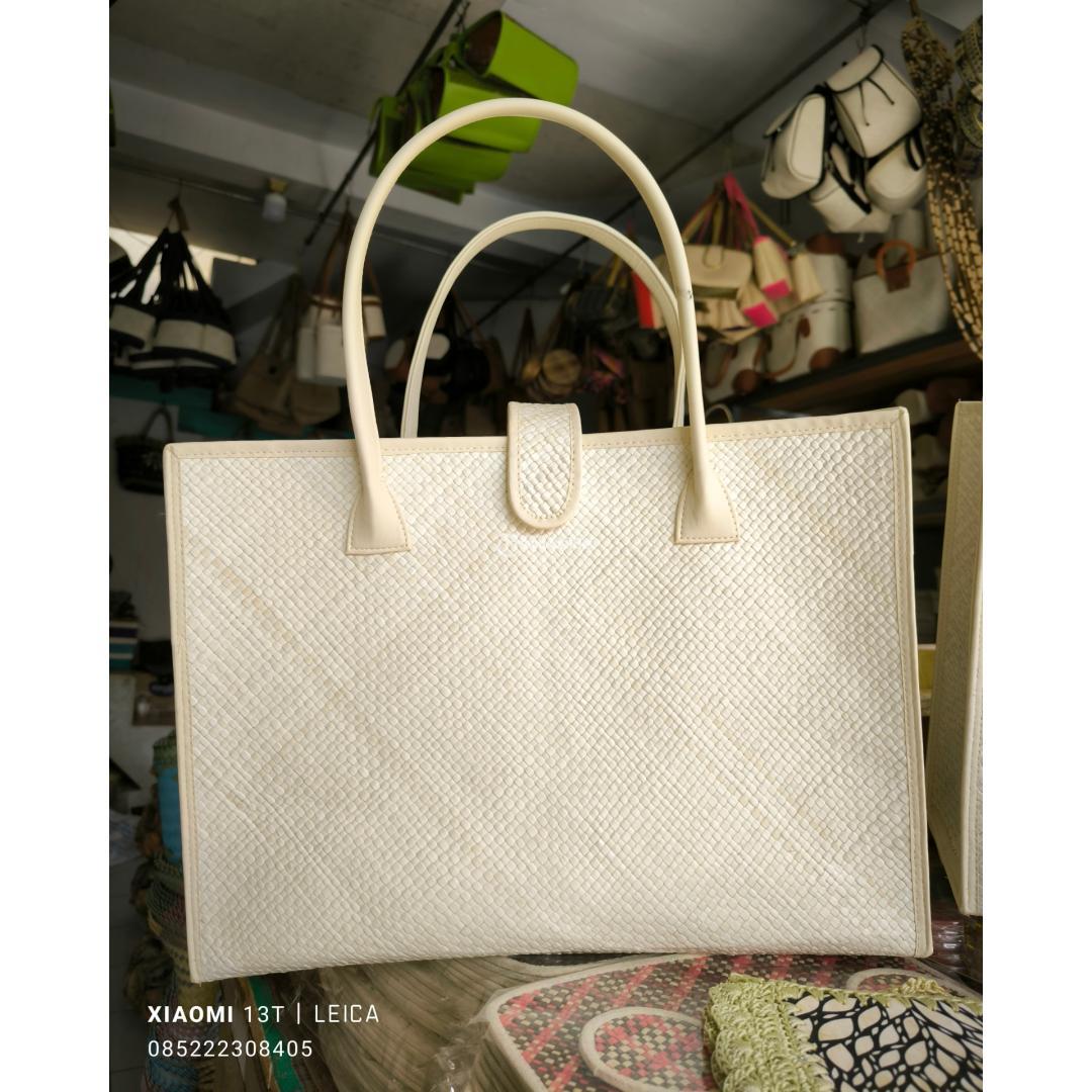 Tas Pandan Mendong Bali Bisa Untuk Souvenir di Klungkung - Tribun JualBeli