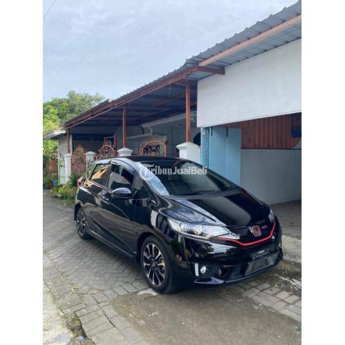 Mobil Honda Jazz RS 2016 Matic Hitam Seken Siap Pakai di Malang ...