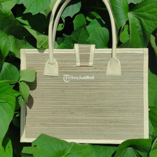 Tas Mika Bahan Mendong Pakai Kancing Magnet di Jakarta Selatan - Tribun ...