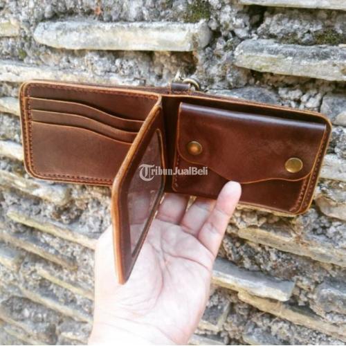 Kerajinan Dompet Kulit Asli Handmade Ukuran 9x12cm di Kuningan - Tribun ...