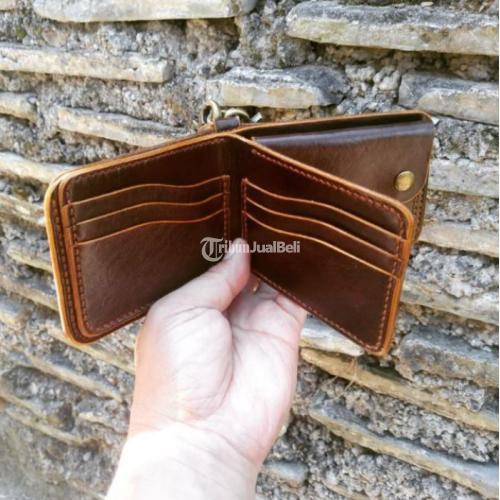 Kerajinan Dompet Kulit Asli Handmade Ukuran 9x12cm di Kuningan - Tribun ...