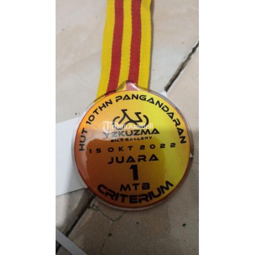 Medali Akrilik Cor Resin perpisahan sekolah kejuaraan olahraga Bisa ...