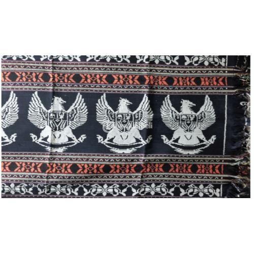 Tenun Ikat Sikka Motif Burung Garuda di Sikka - Tribun JualBeli Tenun Ikat Sikka Motif Burung Garuda di Sikka - Tribun JualBeli