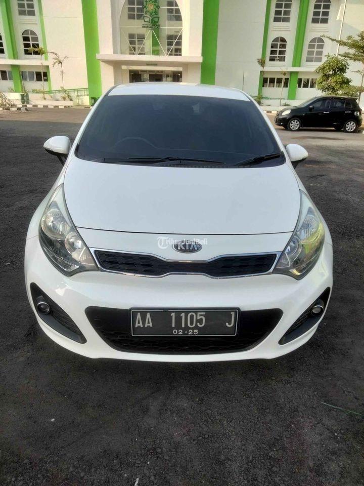 Mobil Kia Rio Bekas Tahun 2012 Matic Warna Putih Siap Pakai di ...