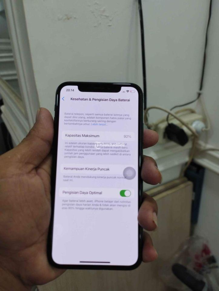 HP iPhone XS Bekas 64 GB Siap Pakai Harga Murah Fullset Warna Hitam di Solo - Tribun JualBeli