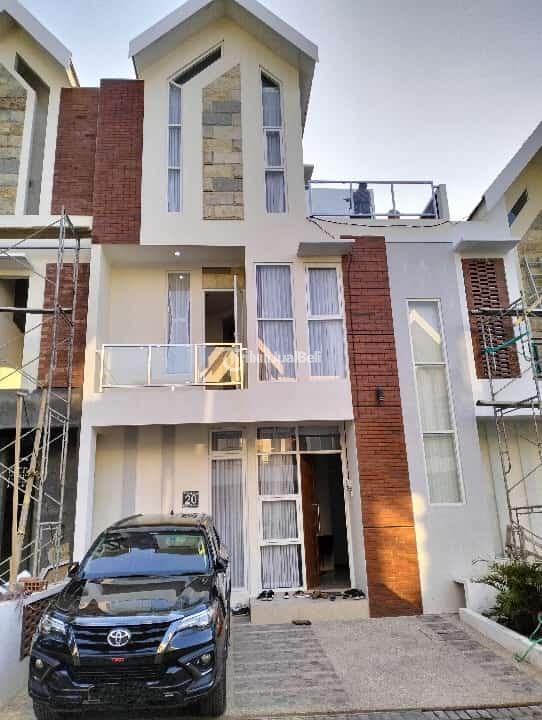 Villa Panderman 4 Kt 3 Km Ada Swimming Pool Legalitas Shm Permata Kota