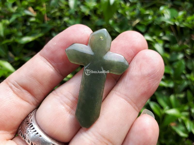 Batu Permata Natural Jadeite Jade Type A JDT033 Carving Salib Origin ...