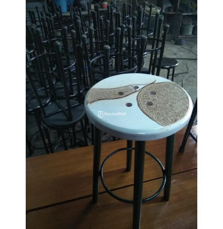 Kursi Besi Papan Kayu di Bandung - Tribun JualBeli