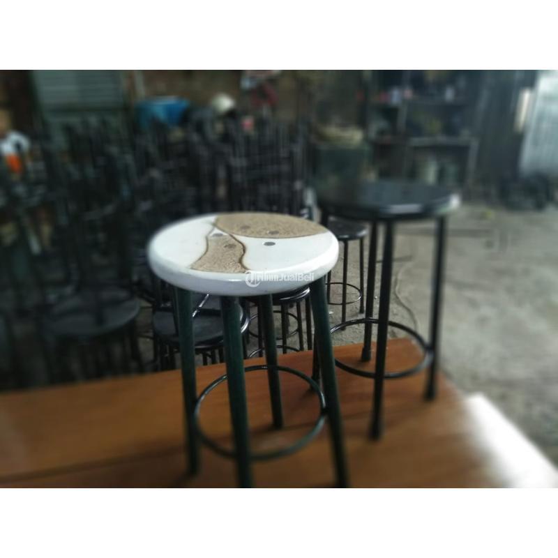Kursi Besi Papan Kayu di Bandung - Tribun JualBeli
