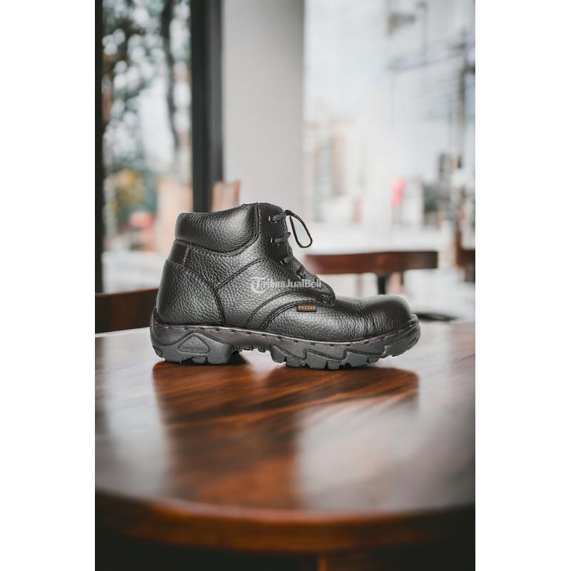 Diskon Safety Shoes Mahal Pungging di Mojokerto - Tribun JualBeli