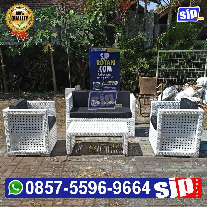Sofa Rotan Sintetis Anyaman di Batu - Tribun JualBeli
