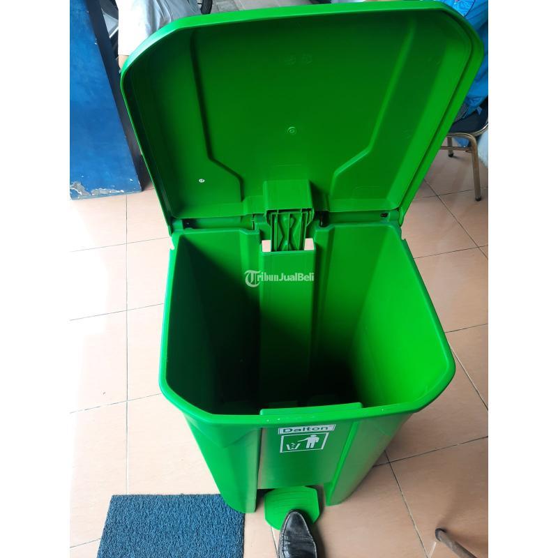Tempat Sampah Dustbin Roda Pedal Plastik 100 Liter di Sidoarjo Jawa Timur - Tribun JualBeli