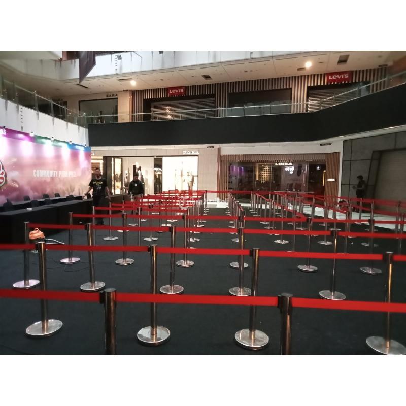 Sewa Q Line Pembatas Antrian Elegan di Jakarta Pusat - Tribun JualBeli