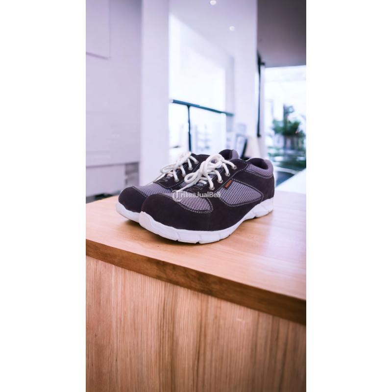 Murah Sepatu Safety Laboratorium Tinggi 9cm di Kediri Jawa Timur ...