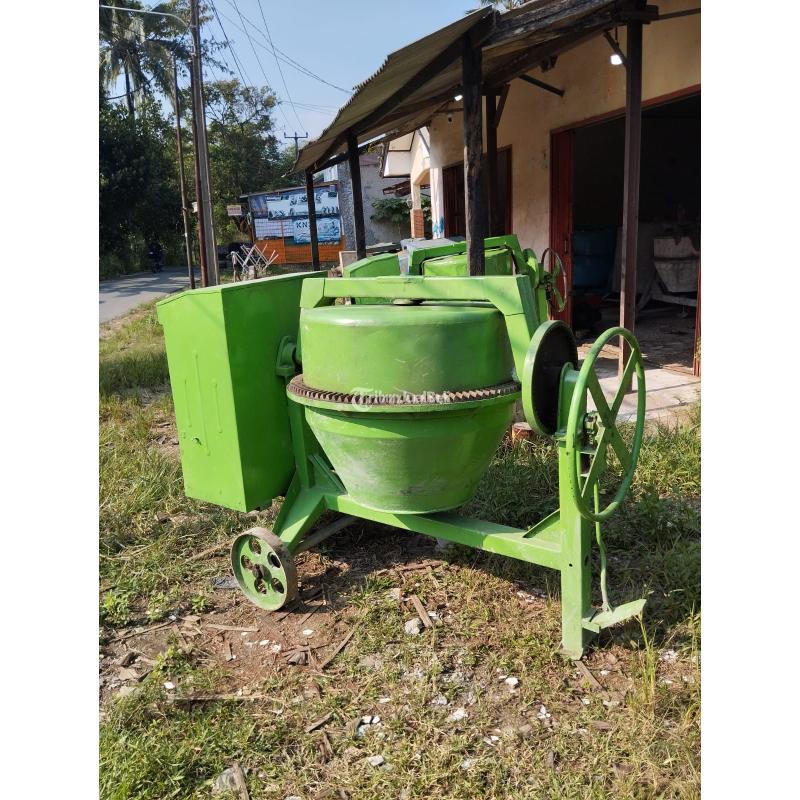 Mesin Molen Cor Beton Tiger Mesin Dongfeng Kondisi Normal Karet ...