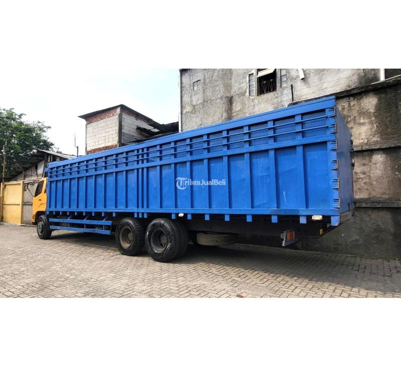 Truk Mitsubishi Fuso Tronton 6x2 HD Bak Besi Sentral 2023 Bekas Siap ...