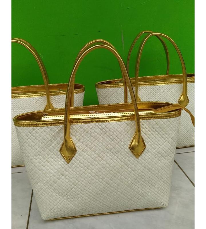 Tas Parcel Pandan Anyaman Putih di Denpasar Bali - Tribun JualBeli