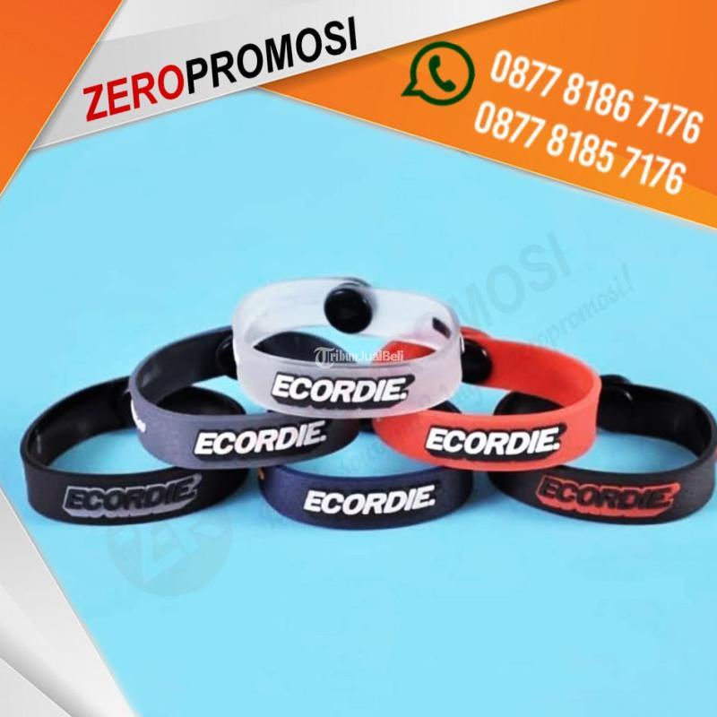 Gelang Karet Custom Sambungan Kancing Wristband di Tangerang - Tribun ...