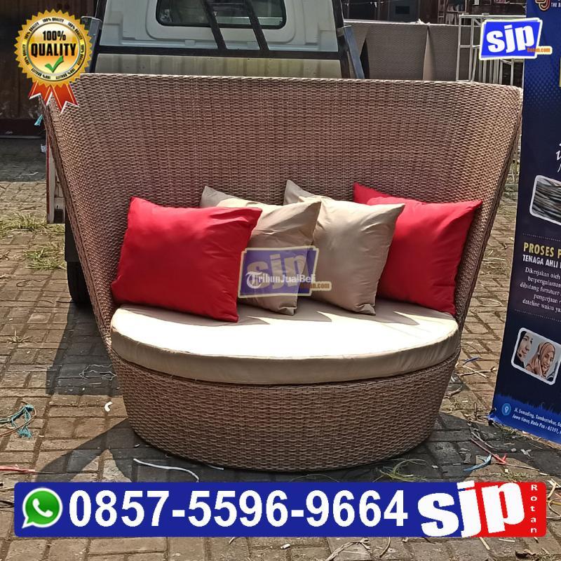 Sofa Rotan Sintetis Singgasana di Batu - Tribun JualBeli