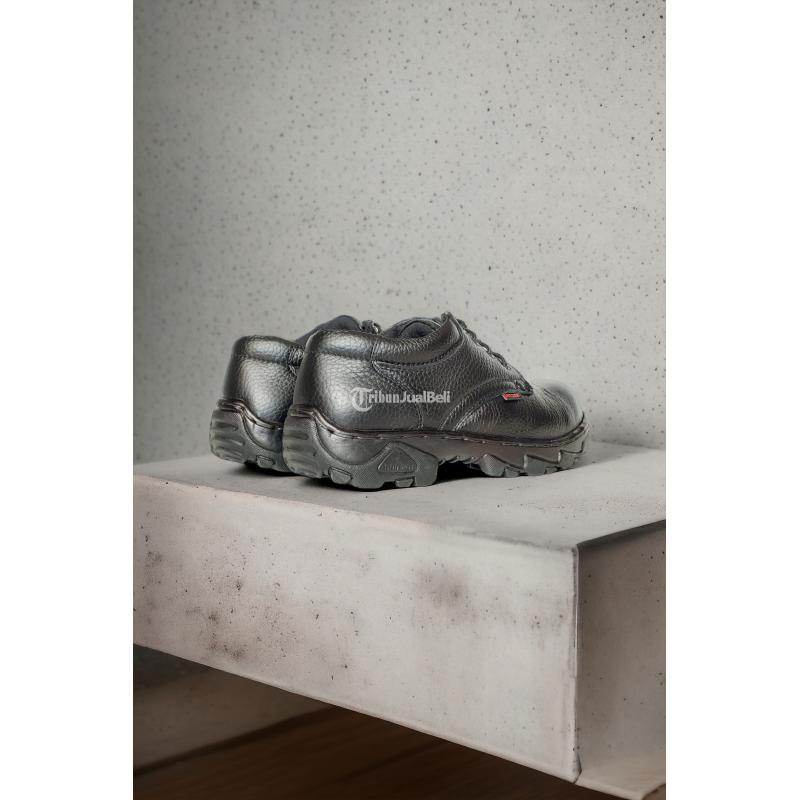 Tebaru Safety Shoes Untuk Kitchen di Bekasi - Tribun JualBeli