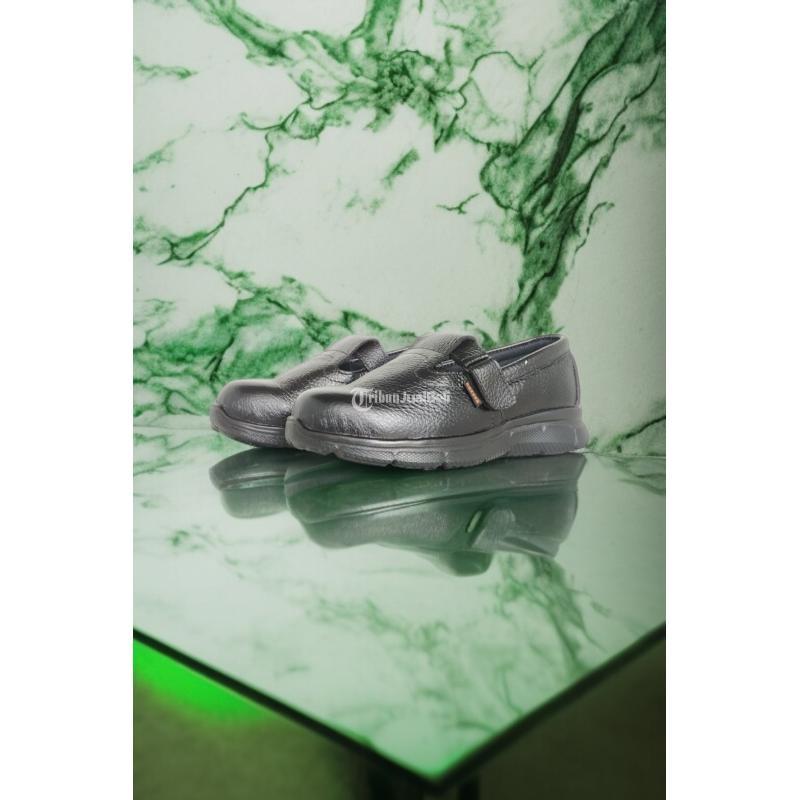 Safety Shoes Cikampek di Karawang - Tribun JualBeli