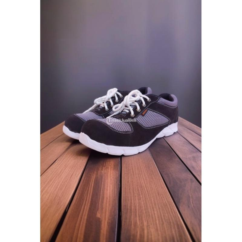 Produsen Sepatu Safety di Surabaya - Tribun JualBeli
