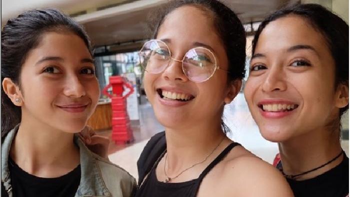 Jarang Terekspos, Ini Potret Selly Marino, Adik Kandung Putri Marino ...