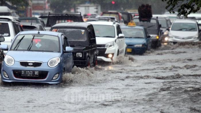 Mau Beli Mobil Bekas? Ini Empat Ciri-Ciri Kendaraan yang Pernah Terkena Banjir - Blog ...