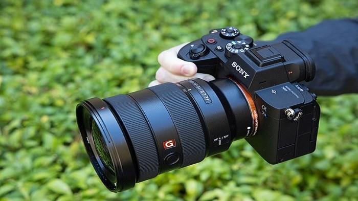 Cari Kamera? Ini 3 Rekomendasi Mirrorless Canon dan Sony Bekas - Blog ...