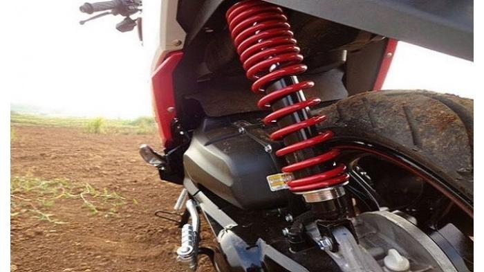 Ternyata Begini Alasannya Mengapa Motor Matik Hanya Memakai Satu Shock ...