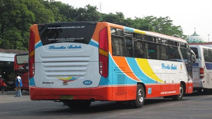 Ternyata Ini Fungsi Kaca Belakang Pada Bus yang Masih Digunakan Sampai ...