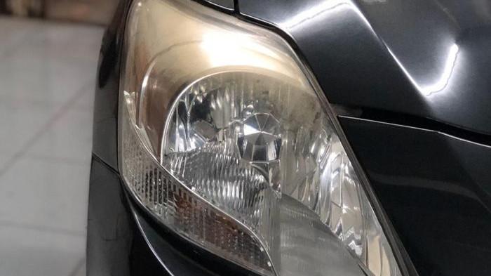 7 Cara Menghilangkan Noda Kusam pada Mika Lampu Mobil agar Terlihat ... 7 Cara Menghilangkan Noda Kusam pada Mika Lampu Mobil agar Terlihat ...