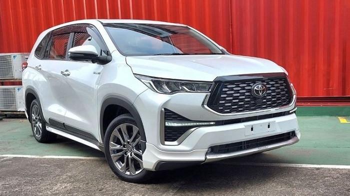 14 Tipe Mobil Toyota Kijang Innova Zenix Baru Alami Kenaikan, Cek ...